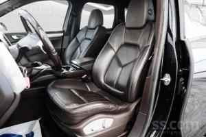 Melns Porsche Cayenne 2013 Rīga, ar dzinēja tilpumu 3.00 L un nobraukumu 234 tūkst. km par 13390 €, foto 12 vietnē AUTOMOTO.COM.LV