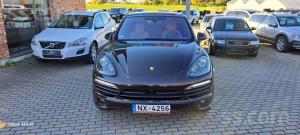 Black Porsche Cayenne 2014 in Talsi, with an engine capacity of 4.20 L and mileage of 191 thousand km for 17000 €, photo 11 on AUTOMOTO.COM.LV