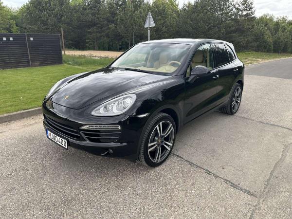 Melns Porsche Cayenne 2014 Viļņa, ar dzinēja tilpumu 3.60 L un nobraukumu 189 tūkst. km par 17500 €, foto 1 vietnē AUTOMOTO.COM.LV