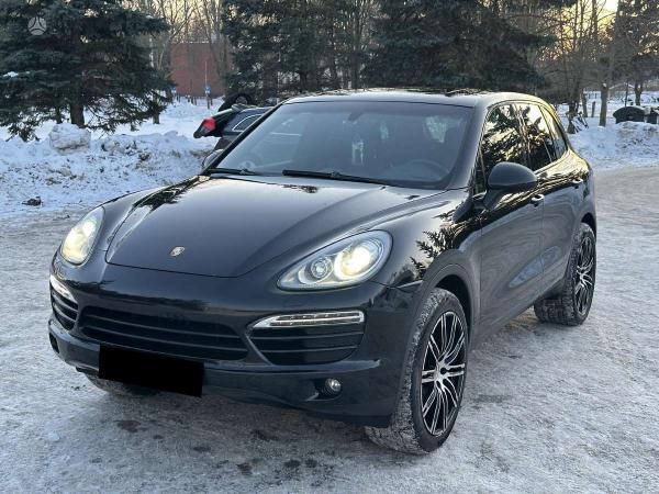 Melns Porsche Cayenne 2014 Klaipėda, ar dzinēja tilpumu 3.60 L un nobraukumu 207 tūkst. km par 14000 €, foto 1 vietnē AUTOMOTO.COM.LV