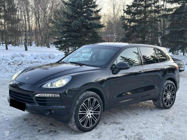 Melns Porsche Cayenne 2014 Klaipėda, ar dzinēja tilpumu 3.60 L un nobraukumu 207 tūkst. km par 14000 €, foto 3 vietnē AUTOMOTO.COM.LV