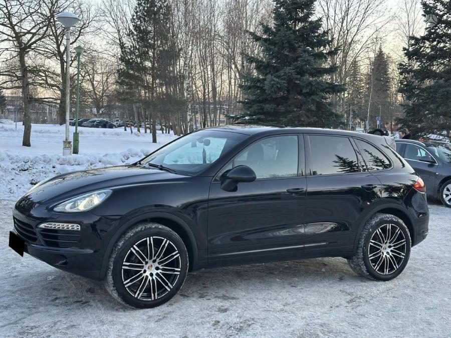 Melns Porsche Cayenne 2014 Klaipėda, ar dzinēja tilpumu 3.60 L un nobraukumu 207 tūkst. km par 14000 €, foto 4 vietnē AUTOMOTO.COM.LV