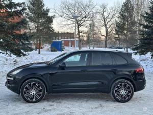 Melns Porsche Cayenne 2014 Klaipėda, ar dzinēja tilpumu 3.60 L un nobraukumu 207 tūkst. km par 14000 €, foto 5 vietnē AUTOMOTO.COM.LV