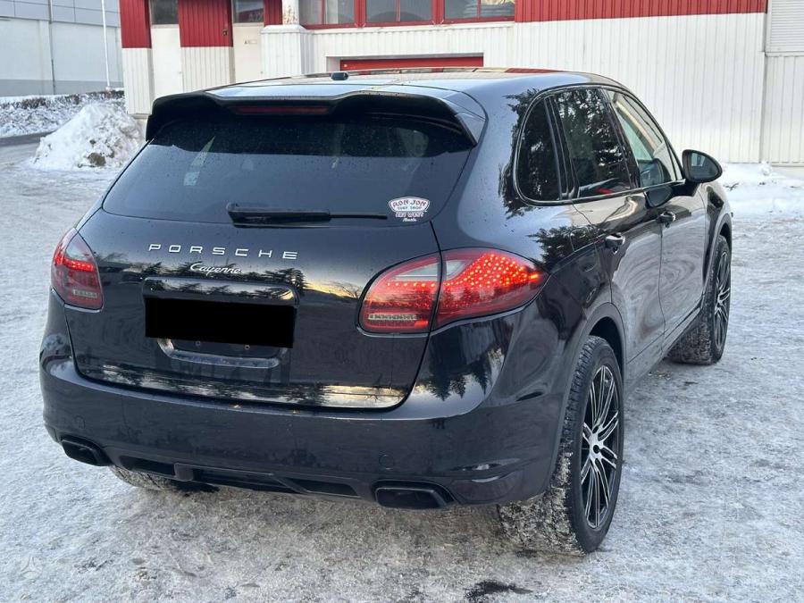 Melns Porsche Cayenne 2014 Klaipėda, ar dzinēja tilpumu 3.60 L un nobraukumu 207 tūkst. km par 14000 €, foto 11 vietnē AUTOMOTO.COM.LV