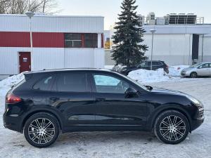 Melns Porsche Cayenne 2014 Klaipėda, ar dzinēja tilpumu 3.60 L un nobraukumu 207 tūkst. km par 14000 €, foto 14 vietnē AUTOMOTO.COM.LV