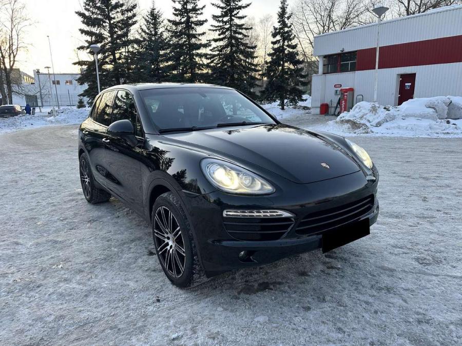 Melns Porsche Cayenne 2014 Klaipėda, ar dzinēja tilpumu 3.60 L un nobraukumu 207 tūkst. km par 14000 €, foto 16 vietnē AUTOMOTO.COM.LV