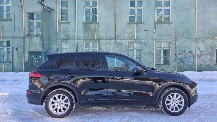 Black Porsche Cayenne 2014 in Klaipeda, with an engine capacity of 3.60 L and mileage of 255 thousand km for 10000 €, photo 10 on AUTOMOTO.COM.LV