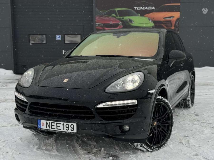 Melns Porsche Cayenne 2014 Kauņa, ar dzinēja tilpumu 4.13 L un nobraukumu 249 tūkst. km par 24900 €, foto 1 vietnē AUTOMOTO.COM.LV
