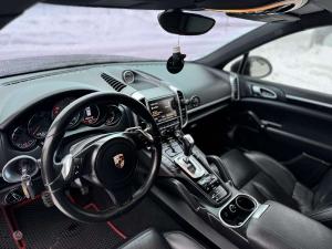 Melns Porsche Cayenne 2014 Kauņa, ar dzinēja tilpumu 4.13 L un nobraukumu 249 tūkst. km par 24900 €, foto 9 vietnē AUTOMOTO.COM.LV