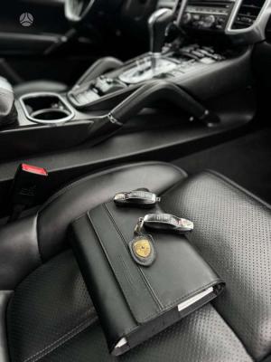 Melns Porsche Cayenne 2014 Kauņa, ar dzinēja tilpumu 4.13 L un nobraukumu 249 tūkst. km par 24900 €, foto 22 vietnē AUTOMOTO.COM.LV