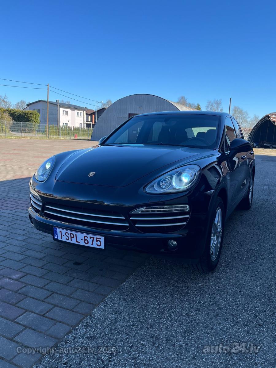 Black Porsche Cayenne 2014 in Tallinn, with an engine capacity of 2.97 L and mileage of 231 thousand km for 18900 €, photo 8 on AUTOMOTO.COM.LV