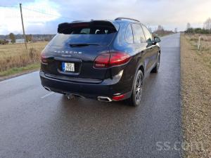 Melns Porsche Cayenne 2014 Rīga, ar dzinēja tilpumu 3.00 L un nobraukumu 261 tūkst. km par 16650 €, foto 5 vietnē AUTOMOTO.COM.LV