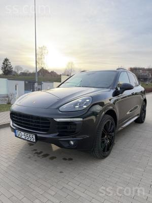 Melns Porsche Cayenne 2014 Rēzekne, ar dzinēja tilpumu 4.20 L un nobraukumu 224 tūkst. km par 28500 €, foto 3 vietnē AUTOMOTO.COM.LV