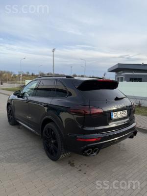 Melns Porsche Cayenne 2014 Rēzekne, ar dzinēja tilpumu 4.20 L un nobraukumu 224 tūkst. km par 28500 €, foto 4 vietnē AUTOMOTO.COM.LV