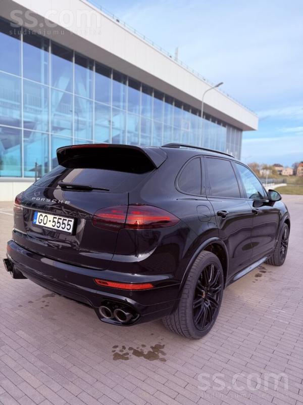 Melns Porsche Cayenne 2014 Rēzekne, ar dzinēja tilpumu 4.20 L un nobraukumu 224 tūkst. km par 28500 €, foto 4 vietnē AUTOMOTO.COM.LV