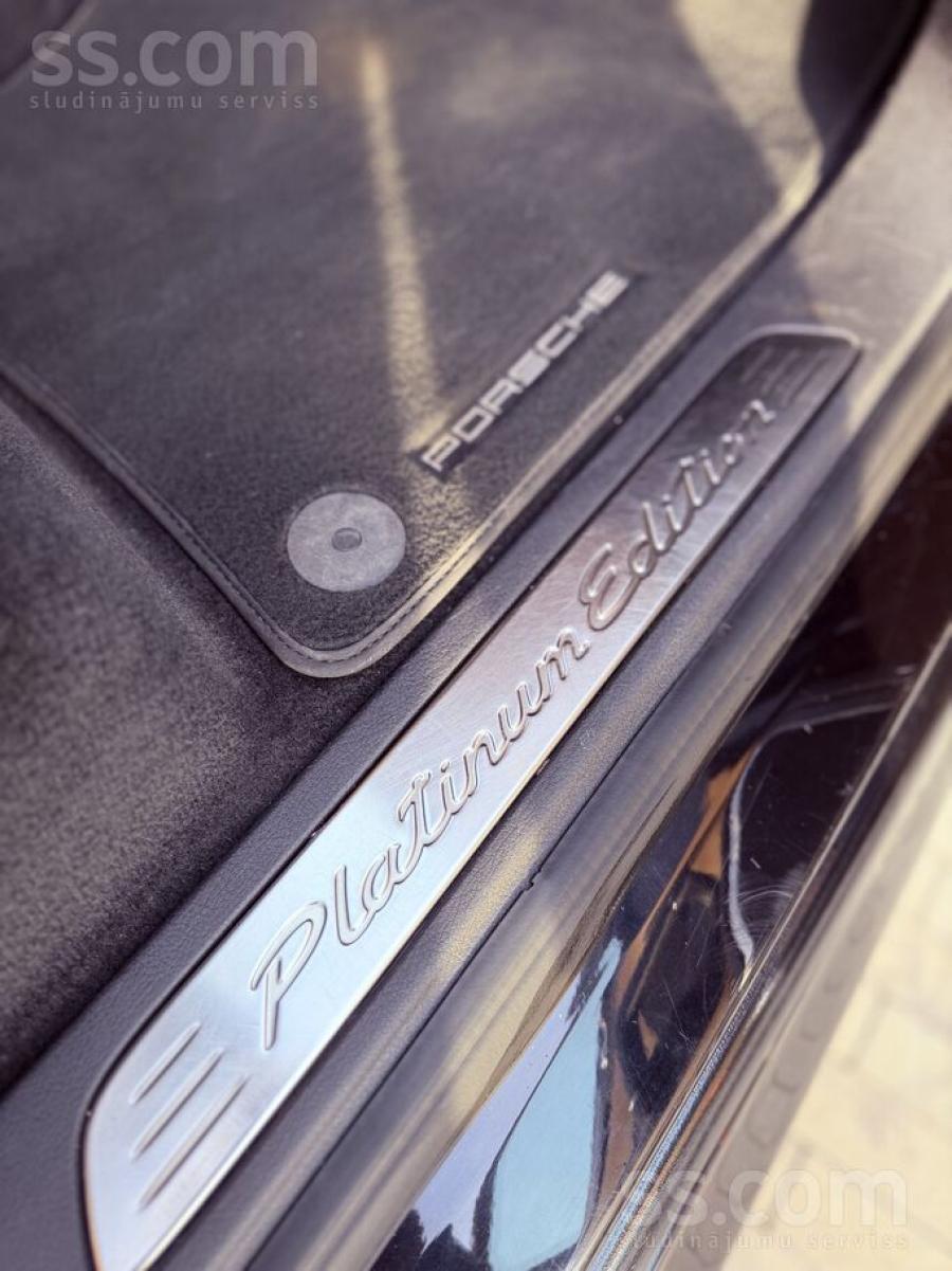 Melns Porsche Cayenne 2014 Rēzekne, ar dzinēja tilpumu 4.20 L un nobraukumu 224 tūkst. km par 28500 €, foto 11 vietnē AUTOMOTO.COM.LV