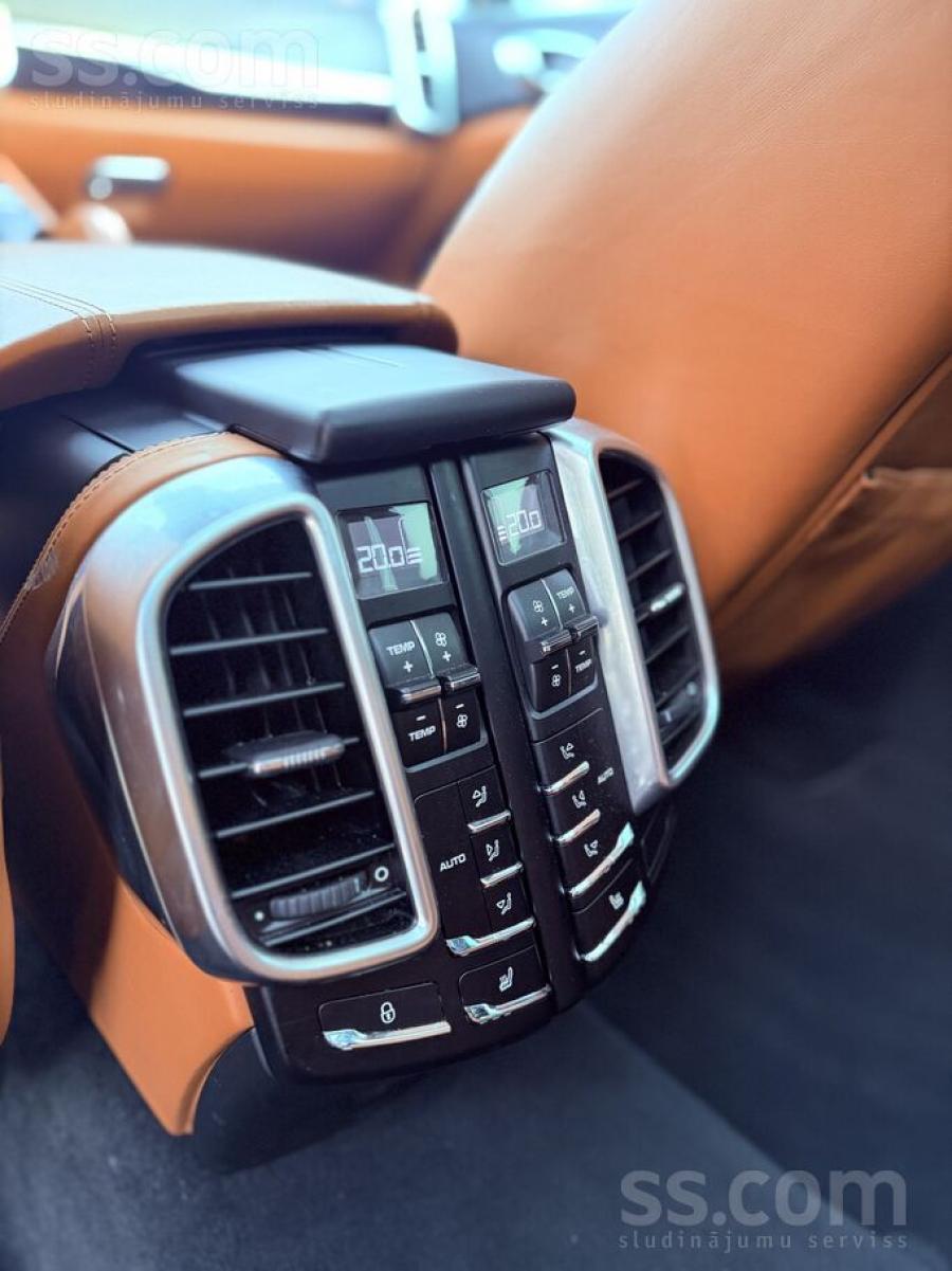 Melns Porsche Cayenne 2014 Rēzekne, ar dzinēja tilpumu 4.20 L un nobraukumu 224 tūkst. km par 28500 €, foto 13 vietnē AUTOMOTO.COM.LV