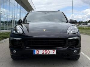 Black Porsche Cayenne 2014 in Rezekne, with an engine capacity of 4.20 L and mileage of 227 thousand km for 26990 €, photo  on AUTOMOTO.COM.LV