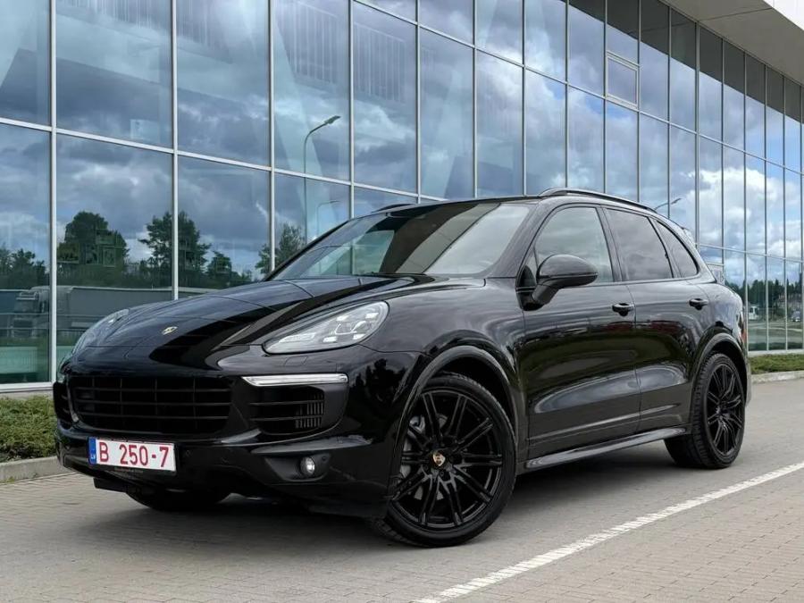 Melns Porsche Cayenne 2014 Rēzekne, ar dzinēja tilpumu 4.20 L un nobraukumu 227 tūkst. km par 26990 €, foto 3 vietnē AUTOMOTO.COM.LV