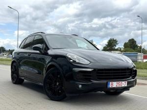Melns Porsche Cayenne 2014 Rēzekne, ar dzinēja tilpumu 4.20 L un nobraukumu 227 tūkst. km par 26990 €, foto 4 vietnē AUTOMOTO.COM.LV