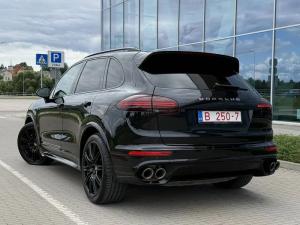 Melns Porsche Cayenne 2014 Rēzekne, ar dzinēja tilpumu 4.20 L un nobraukumu 227 tūkst. km par 26990 €, foto 5 vietnē AUTOMOTO.COM.LV