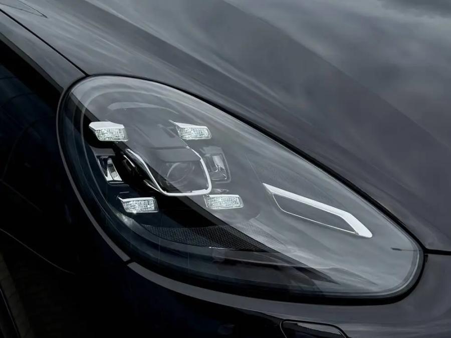 Melns Porsche Cayenne 2014 Rēzekne, ar dzinēja tilpumu 4.20 L un nobraukumu 227 tūkst. km par 26990 €, foto 8 vietnē AUTOMOTO.COM.LV