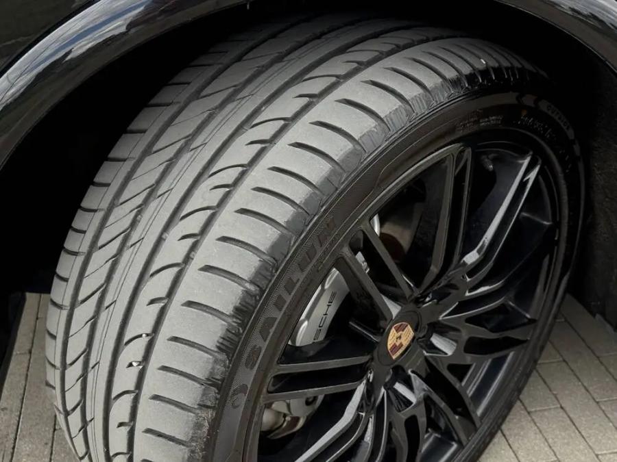 Melns Porsche Cayenne 2014 Rēzekne, ar dzinēja tilpumu 4.20 L un nobraukumu 227 tūkst. km par 26990 €, foto 10 vietnē AUTOMOTO.COM.LV