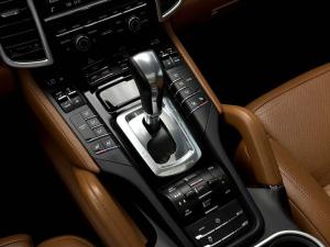 Melns Porsche Cayenne 2014 Rēzekne, ar dzinēja tilpumu 4.20 L un nobraukumu 227 tūkst. km par 26990 €, foto 14 vietnē AUTOMOTO.COM.LV