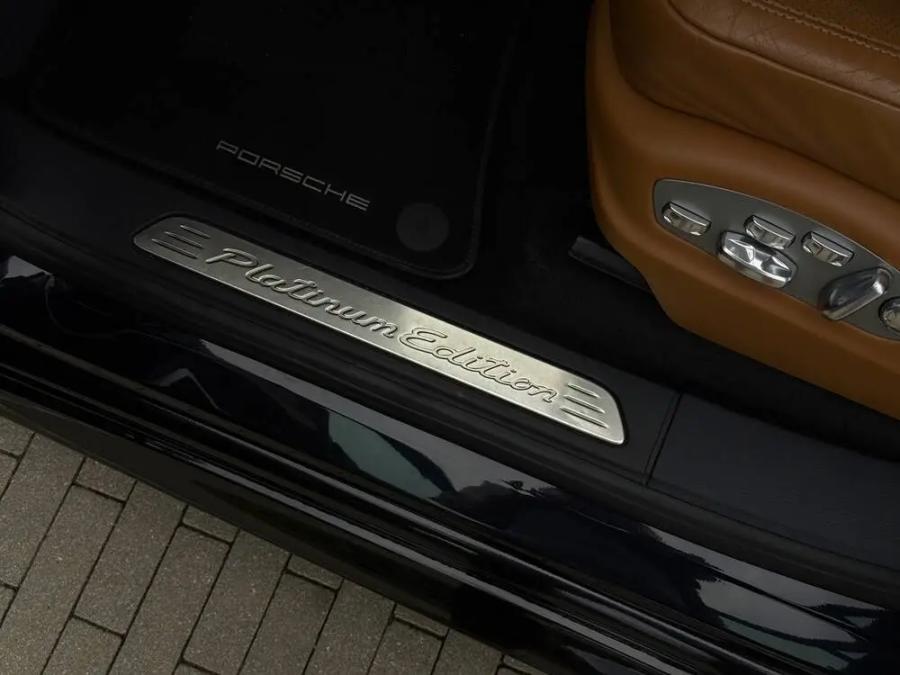 Melns Porsche Cayenne 2014 Rēzekne, ar dzinēja tilpumu 4.20 L un nobraukumu 227 tūkst. km par 26990 €, foto 22 vietnē AUTOMOTO.COM.LV