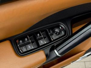 Melns Porsche Cayenne 2014 Rēzekne, ar dzinēja tilpumu 4.20 L un nobraukumu 227 tūkst. km par 26990 €, foto 24 vietnē AUTOMOTO.COM.LV