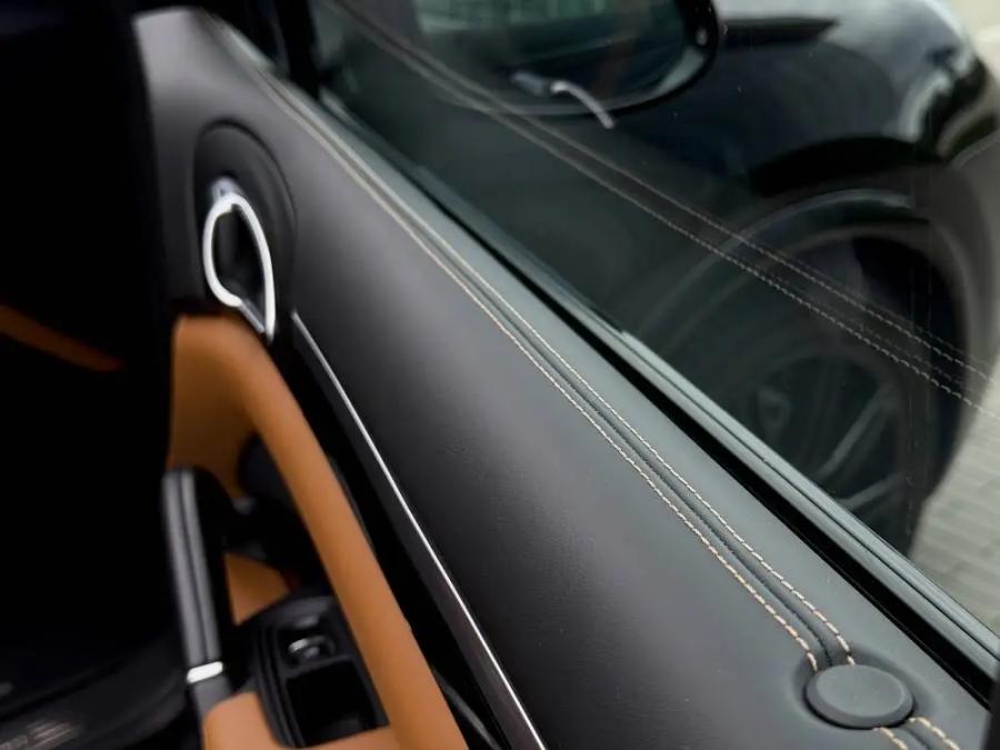 Melns Porsche Cayenne 2014 Rēzekne, ar dzinēja tilpumu 4.20 L un nobraukumu 227 tūkst. km par 26990 €, foto 26 vietnē AUTOMOTO.COM.LV