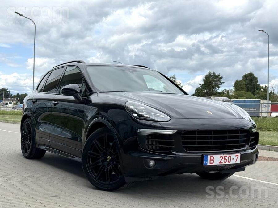 Melns Porsche Cayenne 2014 Rēzekne, ar dzinēja tilpumu 4.20 L un nobraukumu 227 tūkst. km par 26990 €, foto 4 vietnē AUTOMOTO.COM.LV