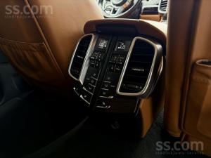 Melns Porsche Cayenne 2014 Rēzekne, ar dzinēja tilpumu 4.20 L un nobraukumu 227 tūkst. km par 26990 €, foto 18 vietnē AUTOMOTO.COM.LV