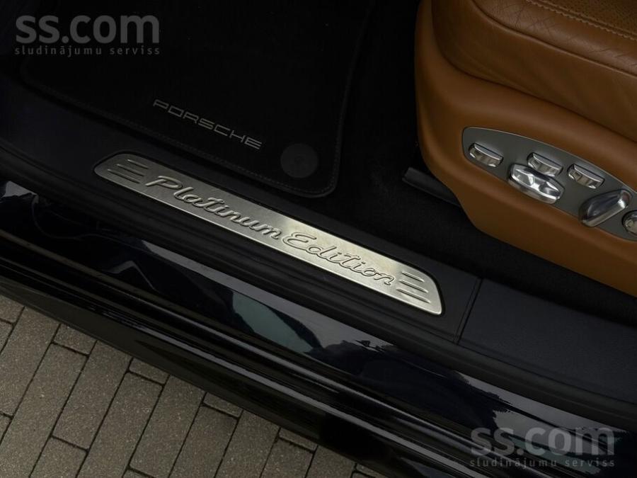 Melns Porsche Cayenne 2014 Rēzekne, ar dzinēja tilpumu 4.20 L un nobraukumu 227 tūkst. km par 26990 €, foto 22 vietnē AUTOMOTO.COM.LV