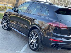 Melns Porsche Cayenne 2014 Jūrmala, ar dzinēja tilpumu 4.13 L un nobraukumu 171 tūkst. km par 25600 €, foto 7 vietnē AUTOMOTO.COM.LV