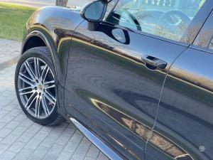 Melns Porsche Cayenne 2014 Jūrmala, ar dzinēja tilpumu 4.13 L un nobraukumu 171 tūkst. km par 25600 €, foto 9 vietnē AUTOMOTO.COM.LV