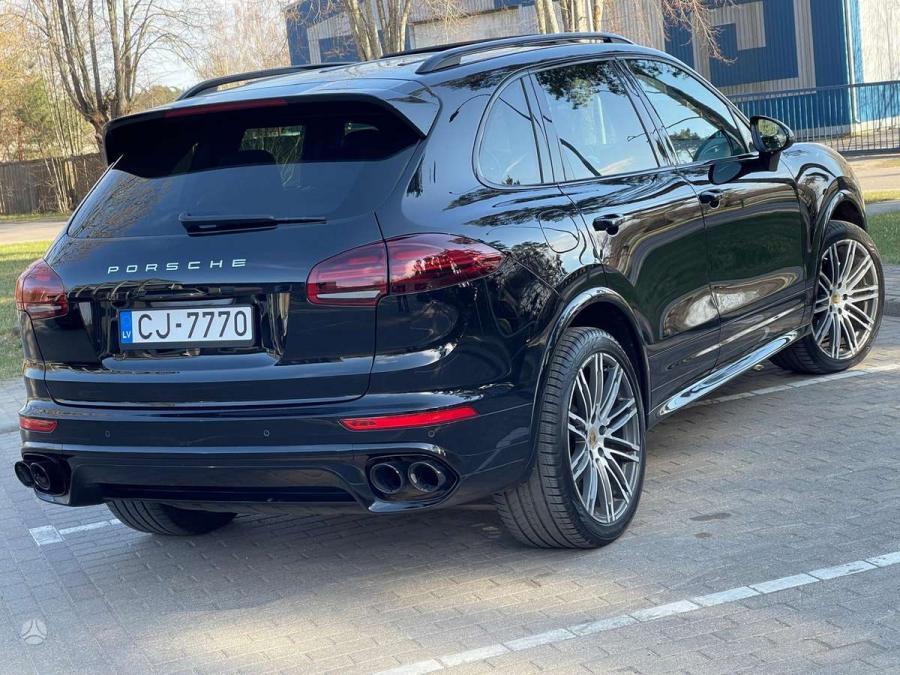 Melns Porsche Cayenne 2014 Jūrmala, ar dzinēja tilpumu 4.13 L un nobraukumu 171 tūkst. km par 25600 €, foto 12 vietnē AUTOMOTO.COM.LV