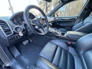 Melns Porsche Cayenne 2014 Jūrmala, ar dzinēja tilpumu 4.13 L un nobraukumu 171 tūkst. km par 25600 €, foto 15 vietnē AUTOMOTO.COM.LV
