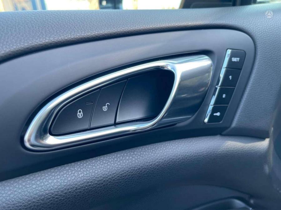 Melns Porsche Cayenne 2014 Jūrmala, ar dzinēja tilpumu 4.13 L un nobraukumu 171 tūkst. km par 25600 €, foto 16 vietnē AUTOMOTO.COM.LV