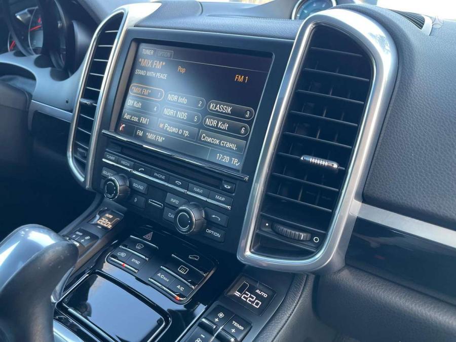 Melns Porsche Cayenne 2014 Jūrmala, ar dzinēja tilpumu 4.13 L un nobraukumu 171 tūkst. km par 25600 €, foto 30 vietnē AUTOMOTO.COM.LV
