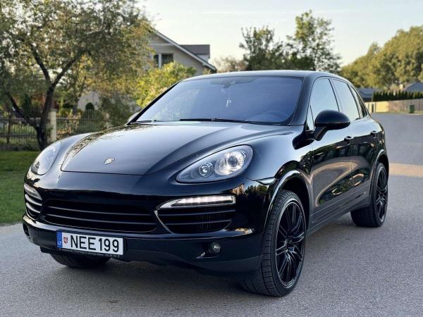 Melns Porsche Cayenne 2014 Kauņa, ar dzinēja tilpumu 4.13 L un nobraukumu 254 tūkst. km par 21900 €, foto 1 vietnē AUTOMOTO.COM.LV