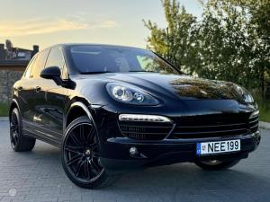 Black Porsche Cayenne 2014 in Kaunas, with an engine capacity of 4.13 L and mileage of 254 thousand km for 21900 €, photo 11 on AUTOMOTO.COM.LV