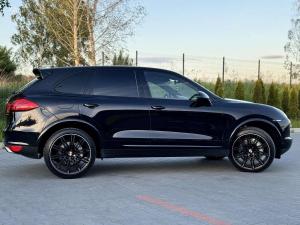 Black Porsche Cayenne 2014 in Kaunas, with an engine capacity of 4.13 L and mileage of 254 thousand km for 21900 €, photo 15 on AUTOMOTO.COM.LV