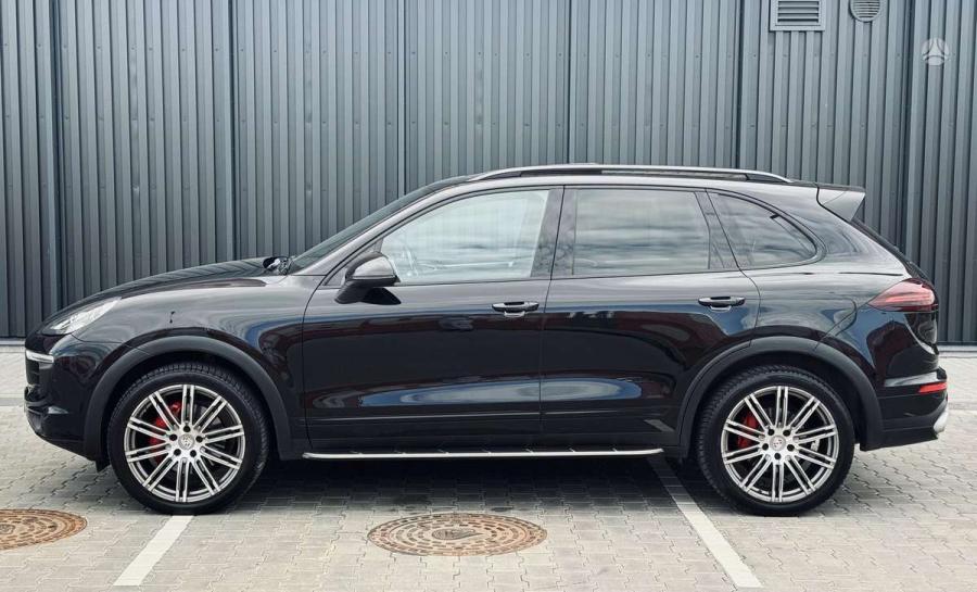 Melns Porsche Cayenne 2014 Kauņa, ar dzinēja tilpumu 3.00 L un nobraukumu 229 tūkst. km par 21900 €, foto 4 vietnē AUTOMOTO.COM.LV