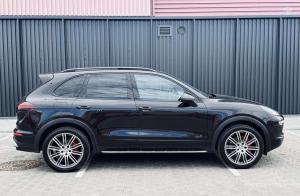 Melns Porsche Cayenne 2014 Kauņa, ar dzinēja tilpumu 3.00 L un nobraukumu 229 tūkst. km par 21900 €, foto 8 vietnē AUTOMOTO.COM.LV