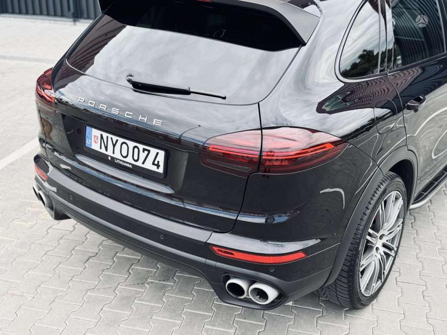 Melns Porsche Cayenne 2014 Kauņa, ar dzinēja tilpumu 3.00 L un nobraukumu 229 tūkst. km par 21900 €, foto 40 vietnē AUTOMOTO.COM.LV