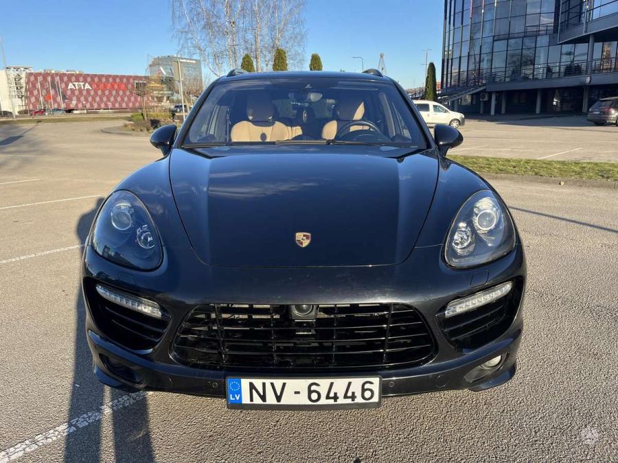 Melns Porsche Cayenne 2014 Rīga, ar dzinēja tilpumu 4.81 L un nobraukumu 250 tūkst. km par 21000 €, foto 1 vietnē AUTOMOTO.COM.LV