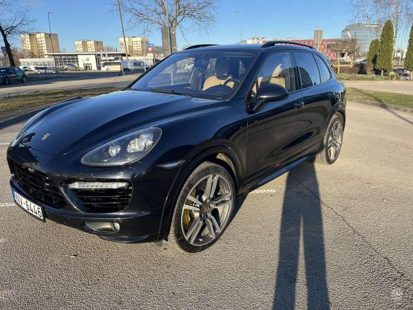 Melns Porsche Cayenne 2014 Rīga, ar dzinēja tilpumu 4.81 L un nobraukumu 250 tūkst. km par 21000 €, foto 4 vietnē AUTOMOTO.COM.LV