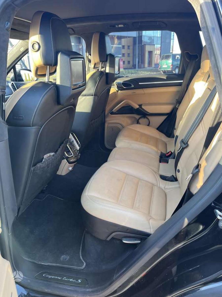 Melns Porsche Cayenne 2014 Rīga, ar dzinēja tilpumu 4.81 L un nobraukumu 250 tūkst. km par 21000 €, foto 9 vietnē AUTOMOTO.COM.LV