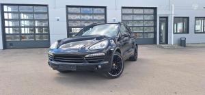 Melns Porsche Cayenne 2014 Panevēža, ar dzinēja tilpumu 4.13 L un nobraukumu 317 tūkst. km par 15700 €, foto 4 vietnē AUTOMOTO.COM.LV